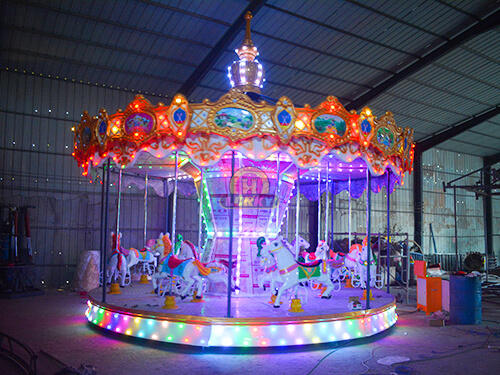 Carousel Horse Ride, Amusement Park Carousel, Amusement Park Merry Go ...